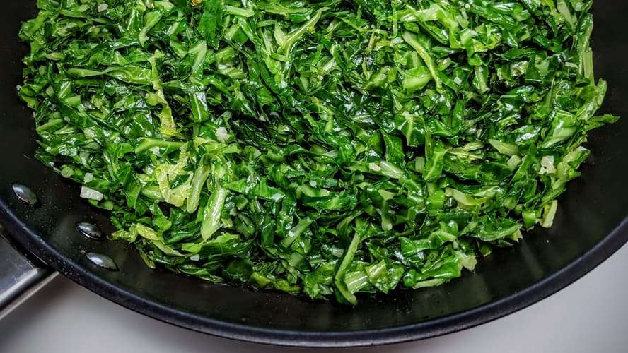 Couve Refogada | Couve à Mineira | Couve Salteada - Cozinha Técnica